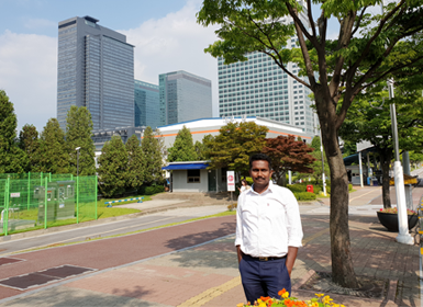 At Samsung, giving back to society, as critical as creating innovative ...